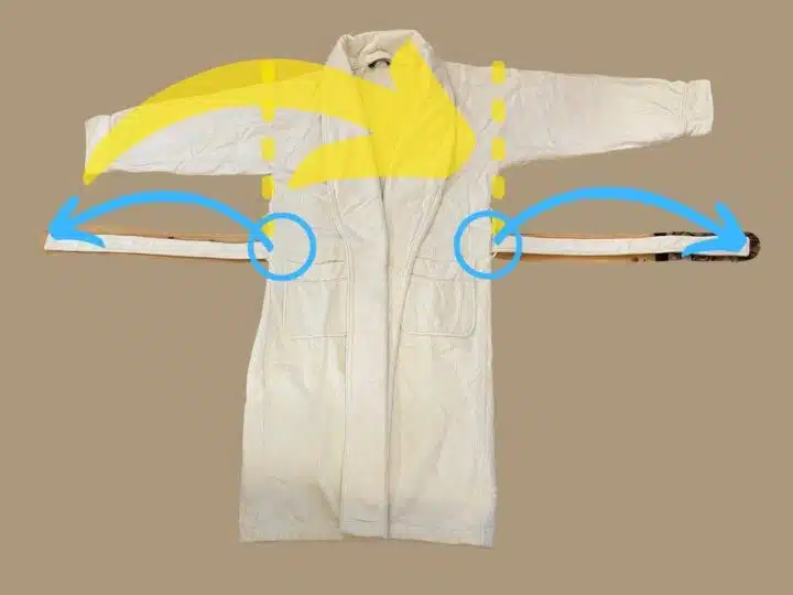 How to Fold Bathrobes like Hotels and Spas (Photos + Video) – Organizing.TV
