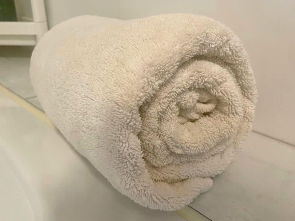 How to Make Your Towels Soft and Fluffy Again (Step-by-step ...